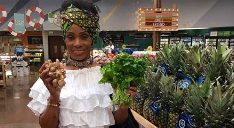 Chef Babette Davis (@ChefBabette) is out here serving BAWDY and people ...