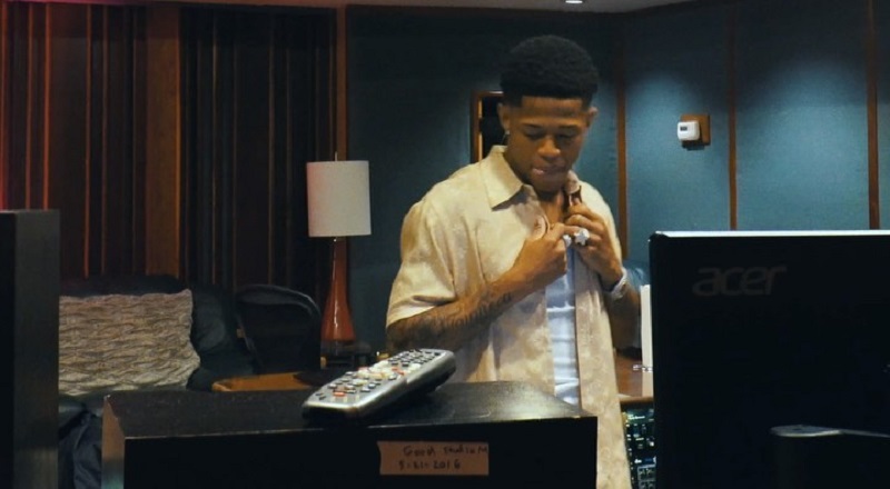 YK Osiris speaks on Drake and Lil Wayne, on Clubhouse, saying people ...