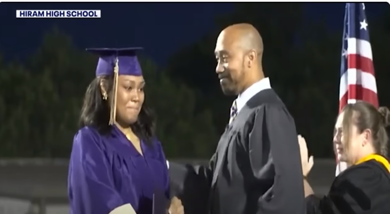 Georgia HS graduate dies weeks after collapsing during ceremony