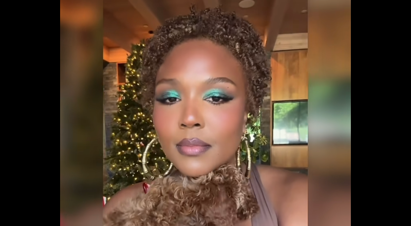 Lizzo Debuts Short Natural Haircut for New Year