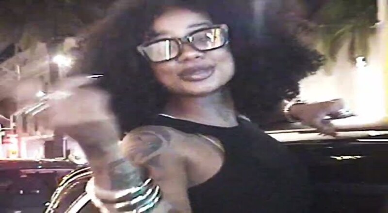 S3nsi Molly Drops Visuals For "BBL"